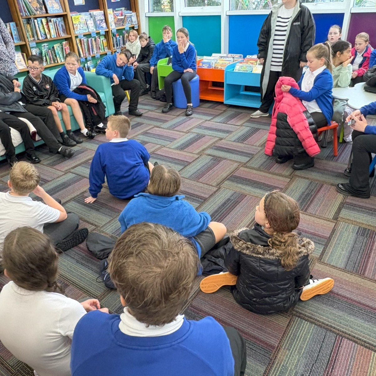 Forest View Primary School - Harriers Class Library Visit